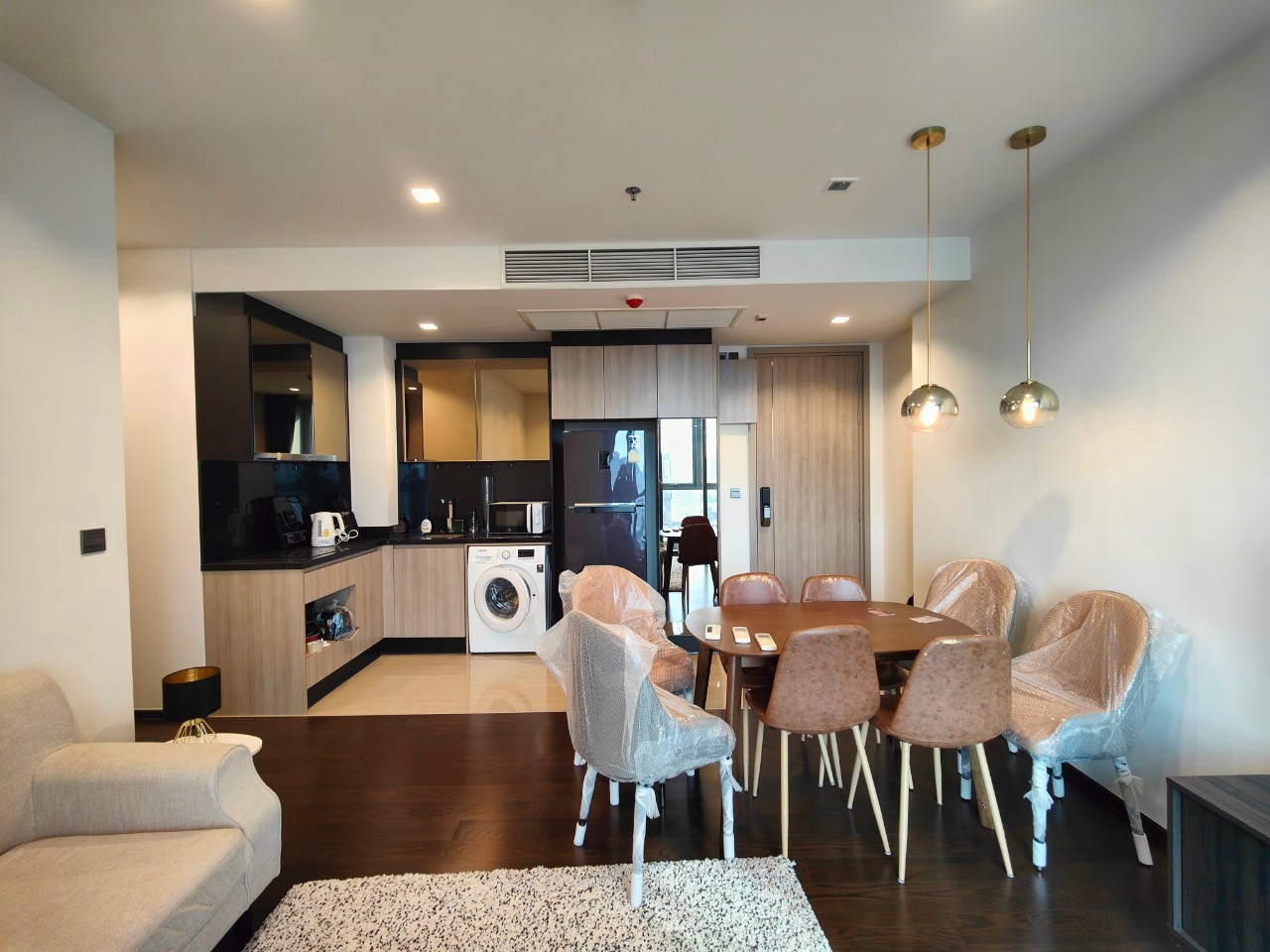 The Line Ratchathewi - Amber International